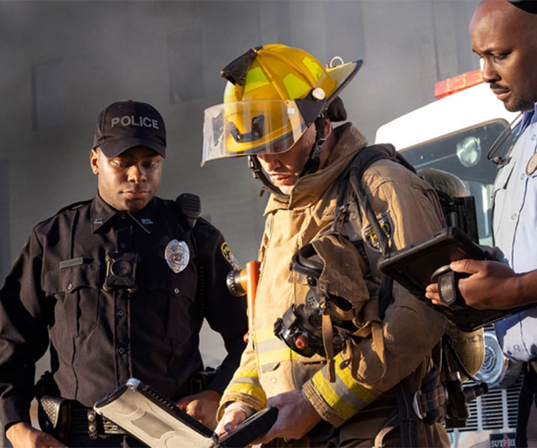 Public Safety and First Responders Network Connectivity | Verizon